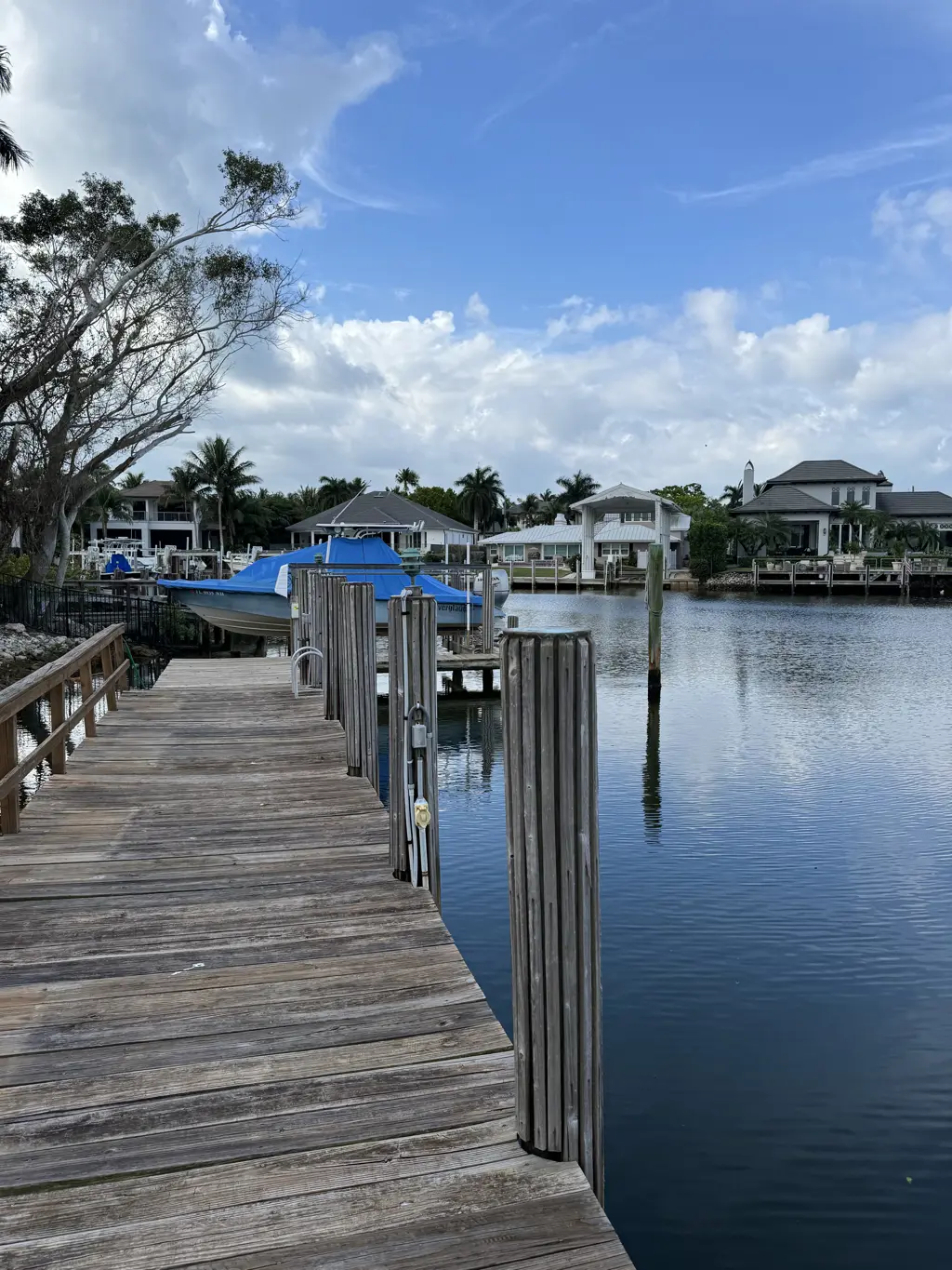 68’ Dock on wide channel - Dockshare