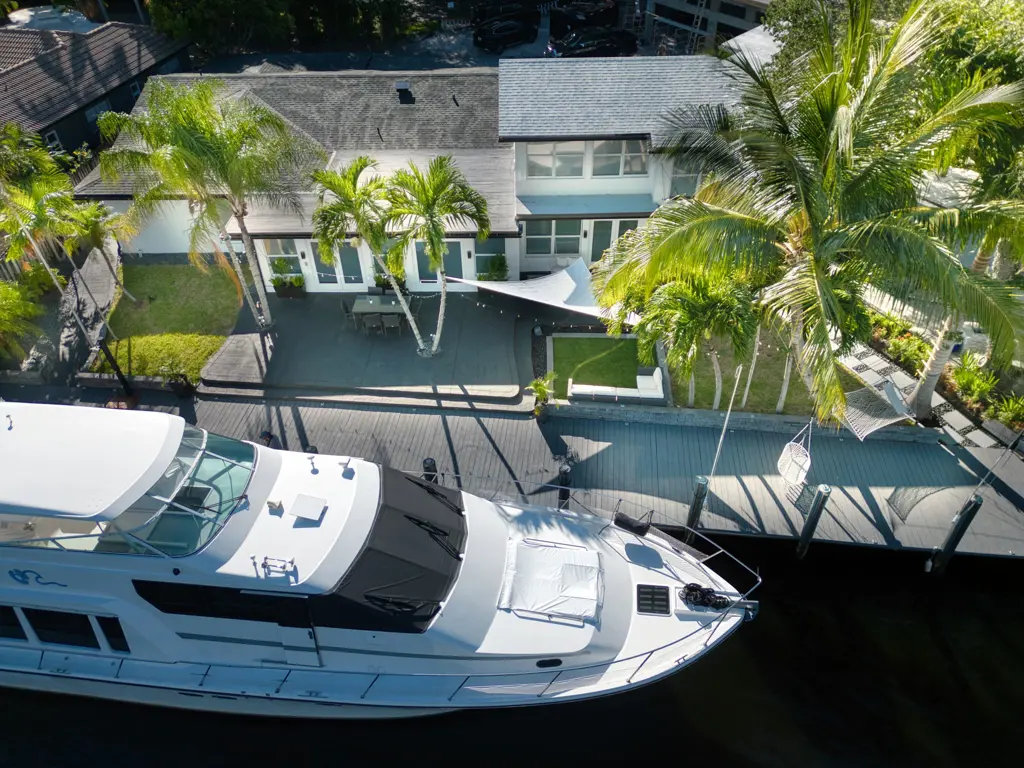 Exclusive 100 Foot Private Yacht Dock Deep Water - Dockshare