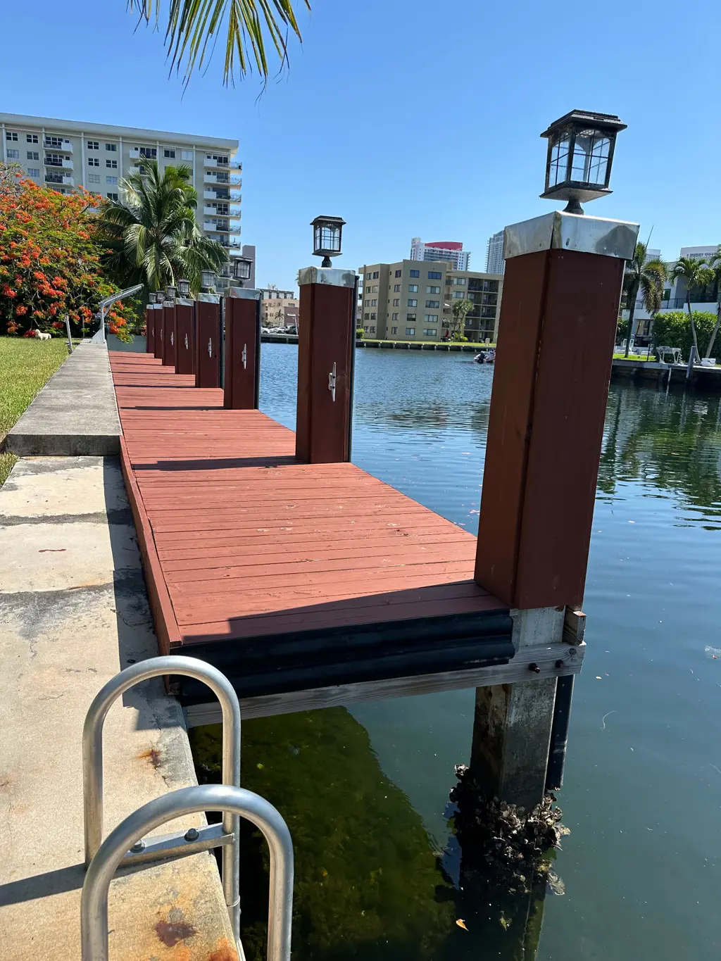 Private 100ft dock for rent - Dockshare