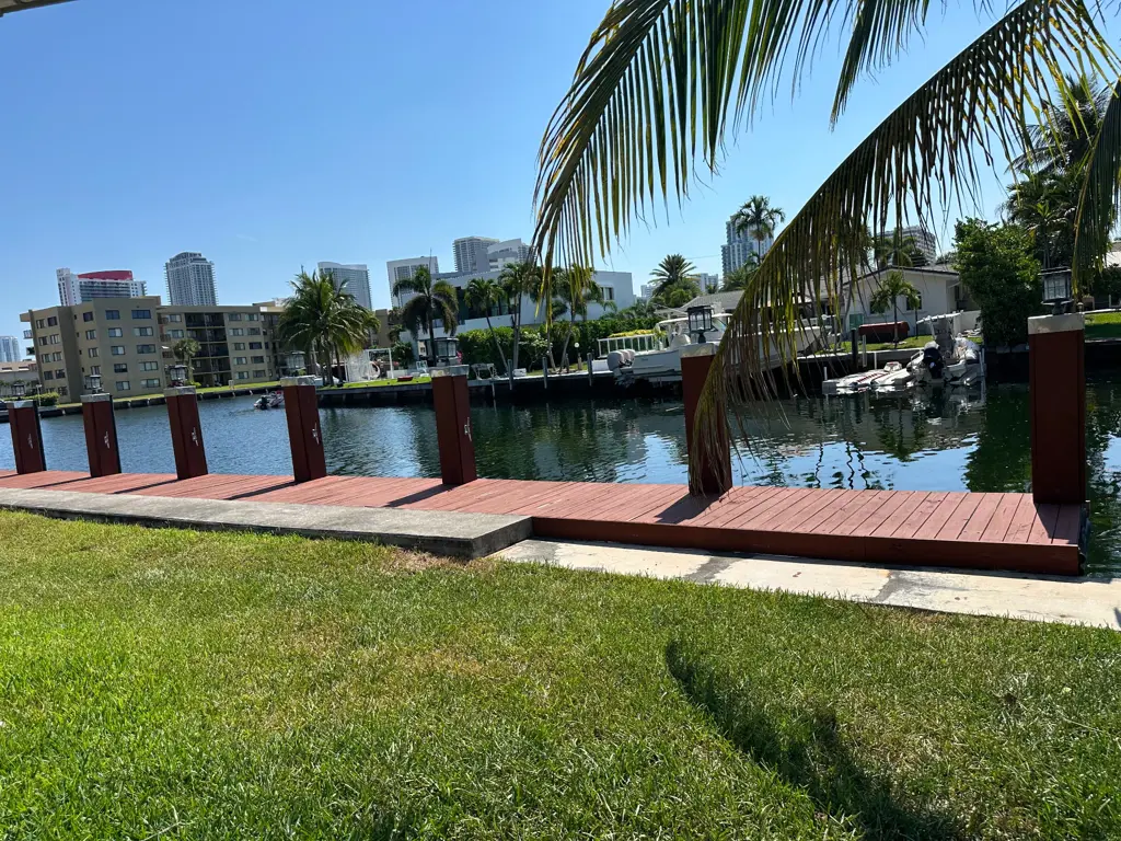 Private 100ft dock for rent - Dockshare